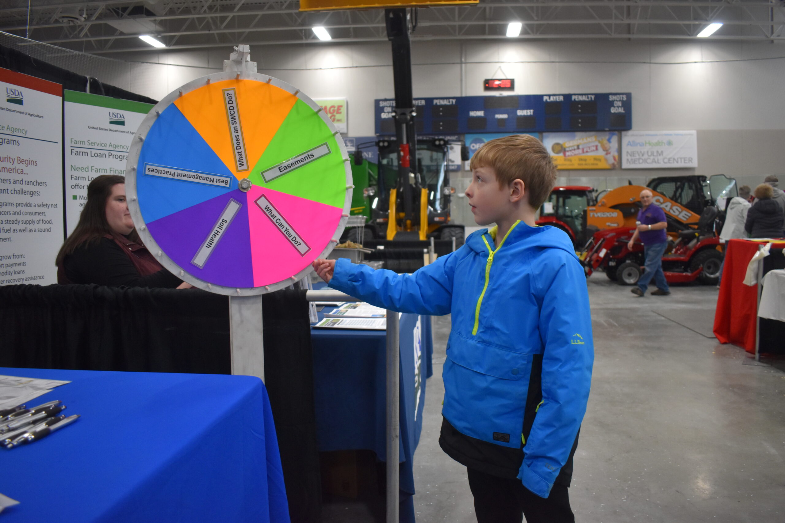 Farm show draws a crowd | News, Sports, Jobs - The Journal